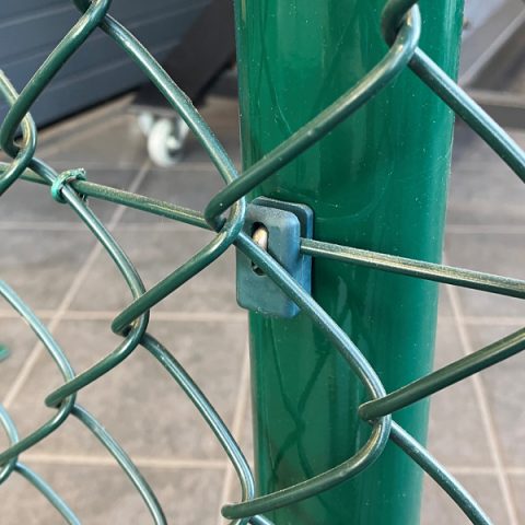 Passe-fil pour poteau rond - Grillages Brossard